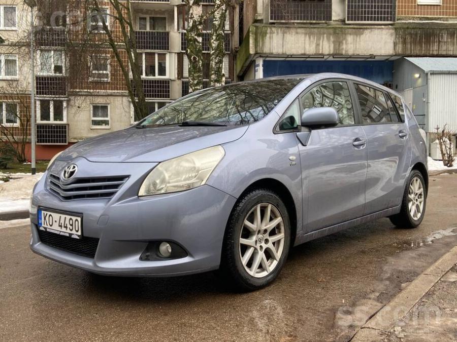 Toyota Verso 2009 Rīga, ar dzinēja tilpumu 2.20 L un nobraukumu 236 tūkst. km par 2900 €, foto 4 vietnē AUTOMOTO.COM.LV