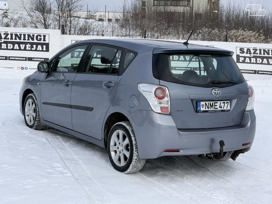 Toyota Verso 2009 in Vilnius, with an engine capacity of 2.00 L and mileage of 232 thousand km for 3700 €, photo 4 on AUTOMOTO.COM.LV
