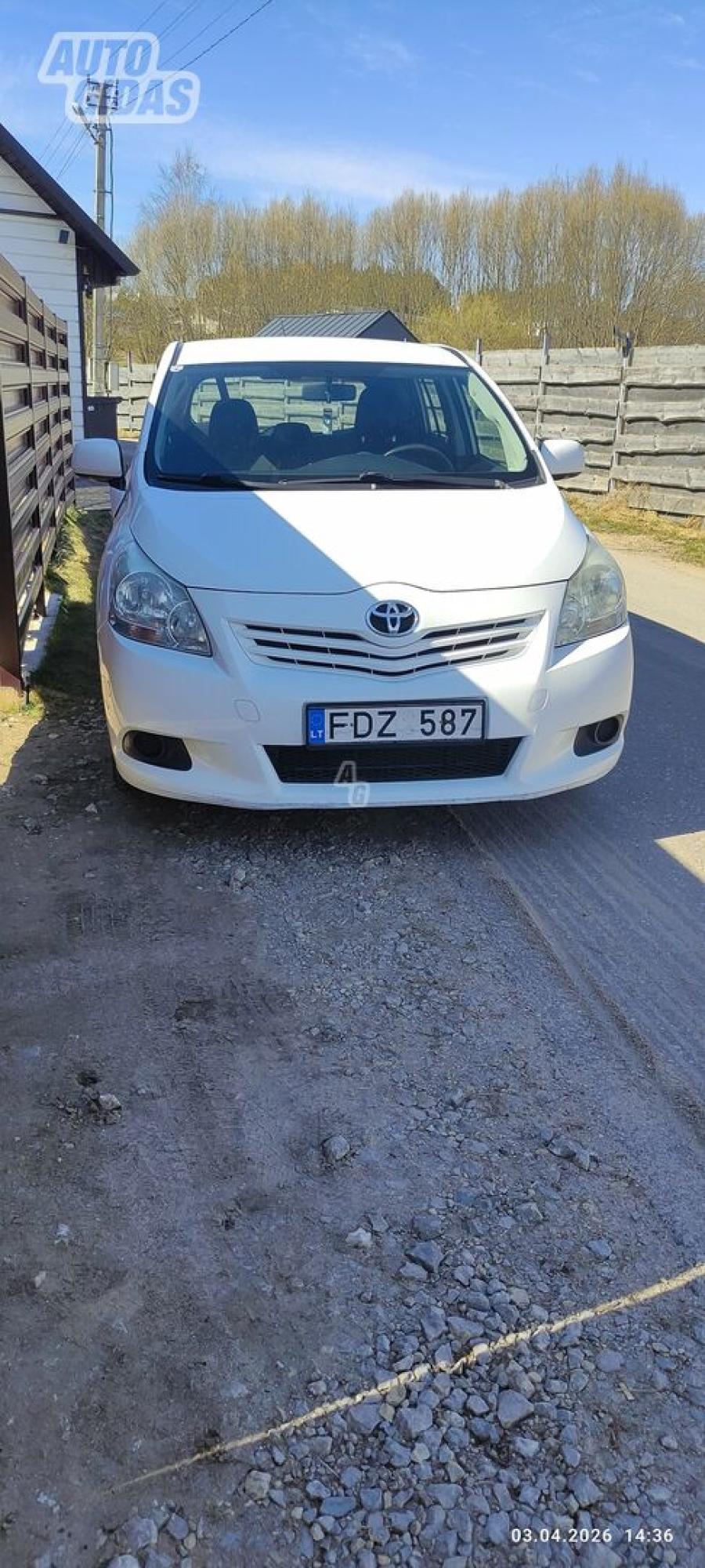 Toyota Verso 2009 Viļņa, ar dzinēja tilpumu 2.00 L un nobraukumu 372 tūkst. km par 3100 €, foto 4 vietnē AUTOMOTO.COM.LV