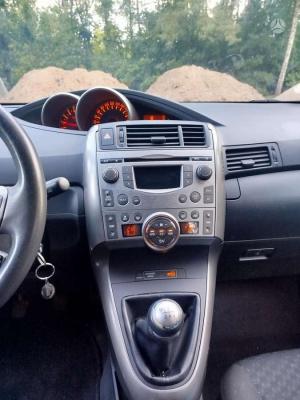 Toyota Verso 2009 in Vilnius, with an engine capacity of 2.00 L and mileage of 137 thousand km for 3500 €, photo 8 on AUTOMOTO.COM.LV