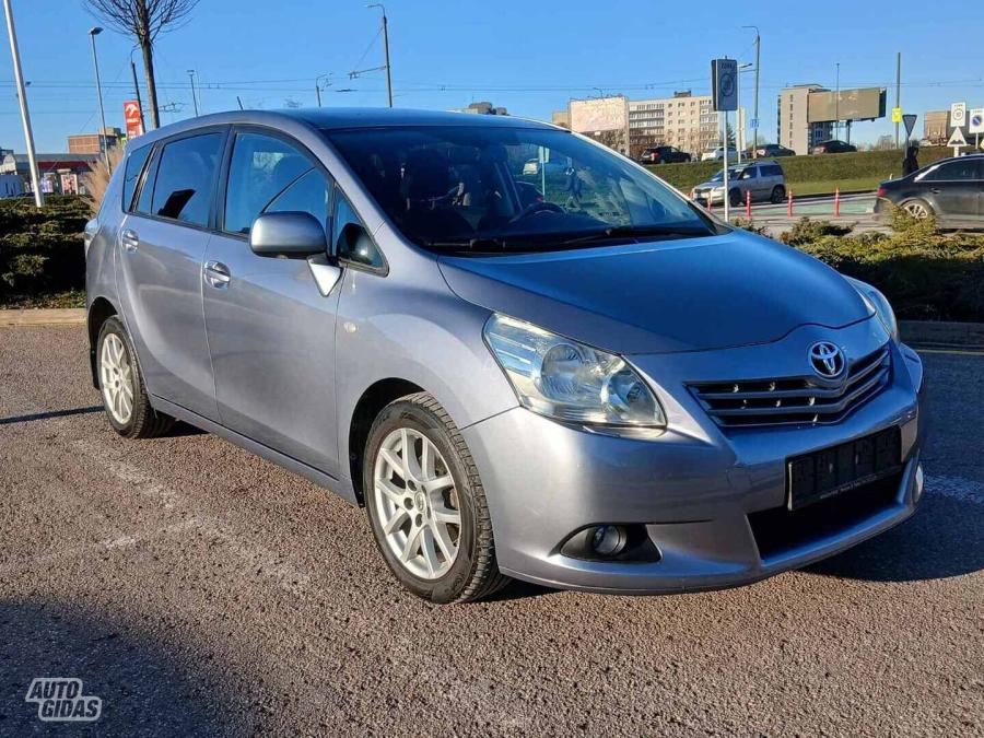 Toyota Verso 2010 in Kaunas, with an engine capacity of 1.80 L and mileage of 207 thousand km for 5600 €, photo 2 on AUTOMOTO.COM.LV