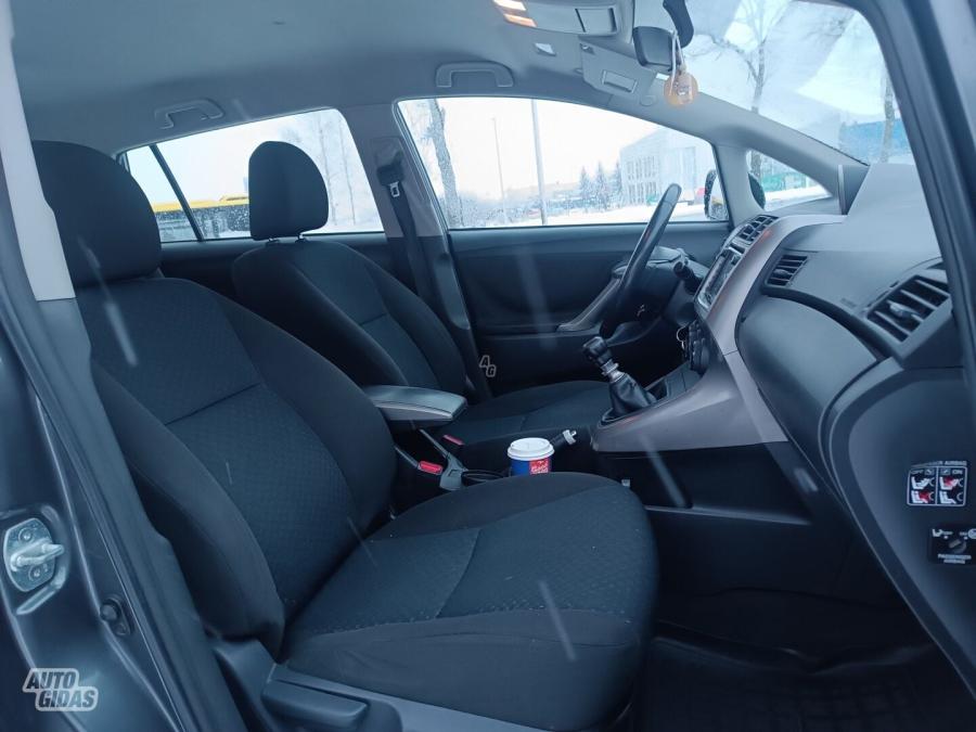 Toyota Verso 2010 Šauļi, ar dzinēja tilpumu 2.00 L un nobraukumu 300 tūkst. km par 3400 €, foto 11 vietnē AUTOMOTO.COM.LV