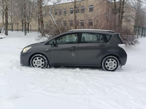 Toyota Verso 2010 Šauļi, ar dzinēja tilpumu 2.00 L un nobraukumu 3 tūkst. km par 2950 €, foto 2 vietnē AUTOMOTO.COM.LV