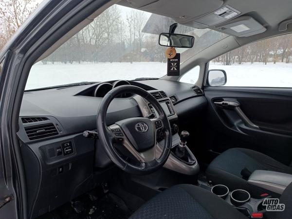 Toyota Verso 2010 Šauļi, ar dzinēja tilpumu 2.00 L un nobraukumu 3 tūkst. km par 3200 €, foto 9 vietnē AUTOMOTO.COM.LV