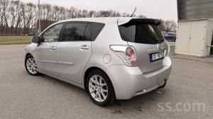 Toyota Verso 2010 in Liepaja, with an engine capacity of 2.20 L and mileage of 227 thousand km for 4650 €, photo 2 on AUTOMOTO.COM.LV