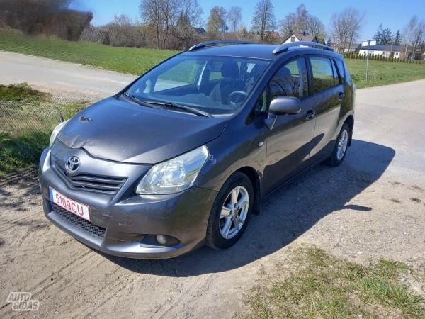 Toyota Verso 2010 Alīta, ar dzinēja tilpumu 2.00 L un nobraukumu 361 tūkst. km par 2599 €, foto 2 vietnē AUTOMOTO.COM.LV
