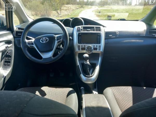 Toyota Verso 2010 Alīta, ar dzinēja tilpumu 2.00 L un nobraukumu 361 tūkst. km par 2599 €, foto 6 vietnē AUTOMOTO.COM.LV