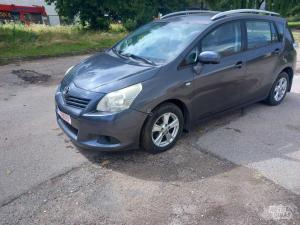 Toyota Verso 2010 in Alytus, with an engine capacity of 2.00 L and mileage of 361 thousand km for 2850 €, photo 1 on AUTOMOTO.COM.LV