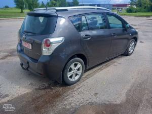 Toyota Verso 2010 in Alytus, with an engine capacity of 2.00 L and mileage of 361 thousand km for 2850 €, photo 5 on AUTOMOTO.COM.LV