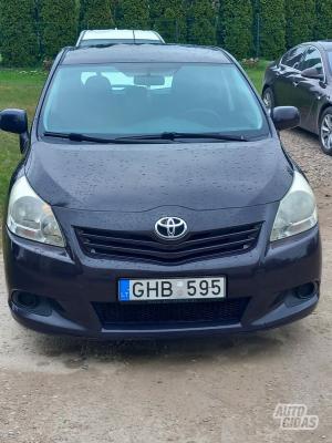 Toyota Verso 2010 Kretinga, ar dzinēja tilpumu 2.00 L un nobraukumu 354 tūkst. km par 3000 €, foto  vietnē AUTOMOTO.COM.LV