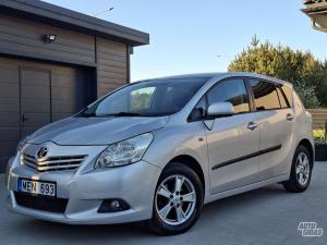 Toyota Verso 2010 in Silute, with an engine capacity of 2.00 L and mileage of 288 thousand km for 3800 €, photo  on AUTOMOTO.COM.LV