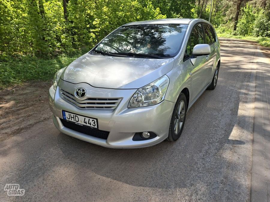 Toyota Verso 2010 Ukmergė, ar dzinēja tilpumu 2.00 L un nobraukumu 244 tūkst. km par 3100 €, foto 1 vietnē AUTOMOTO.COM.LV