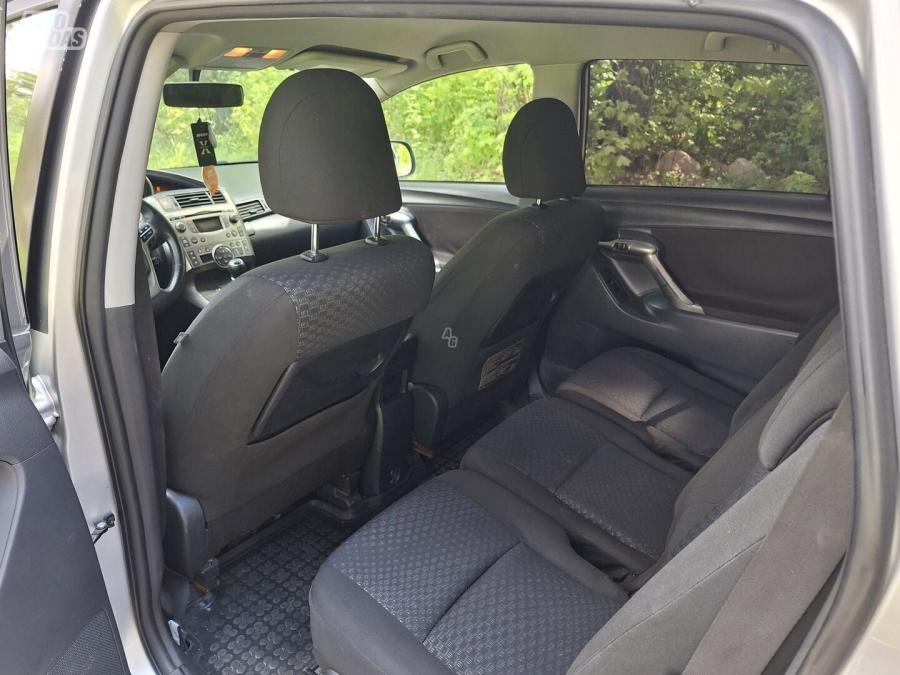 Toyota Verso 2010 Ukmergė, ar dzinēja tilpumu 2.00 L un nobraukumu 244 tūkst. km par 3100 €, foto 8 vietnē AUTOMOTO.COM.LV