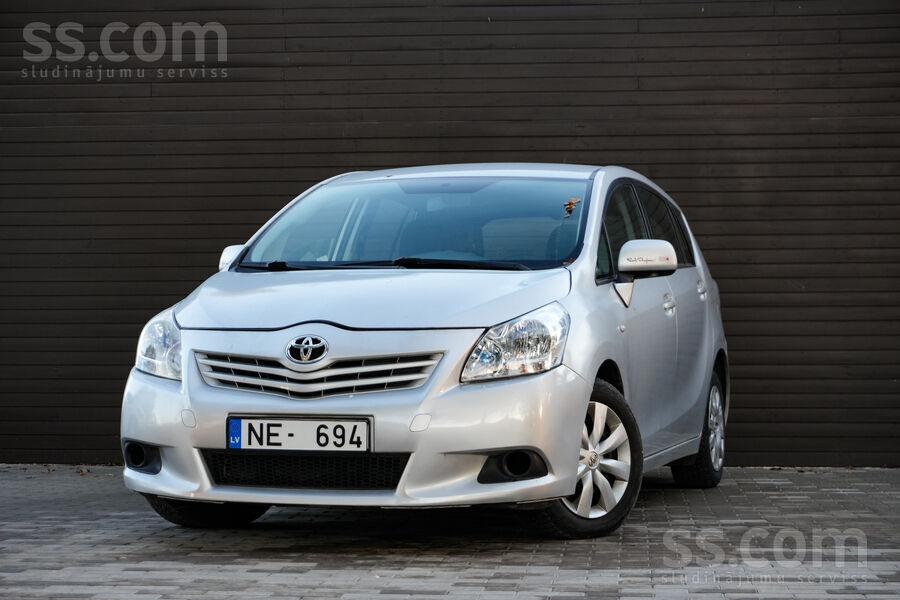 Toyota Verso 2010 Rīga, ar dzinēja tilpumu 2.00 L un nobraukumu 220 tūkst. km par 2990 €, foto 1 vietnē AUTOMOTO.COM.LV