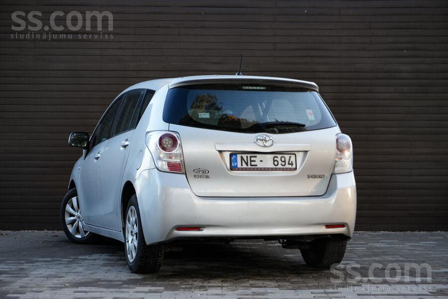 Toyota Verso 2010 Rīga, ar dzinēja tilpumu 2.00 L un nobraukumu 220 tūkst. km par 2990 €, foto 5 vietnē AUTOMOTO.COM.LV