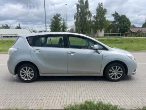 Toyota Verso 2010 Rēzekne, ar dzinēja tilpumu 1.80 L un nobraukumu 291 tūkst. km par 3950 €, foto 5 vietnē AUTOMOTO.COM.LV