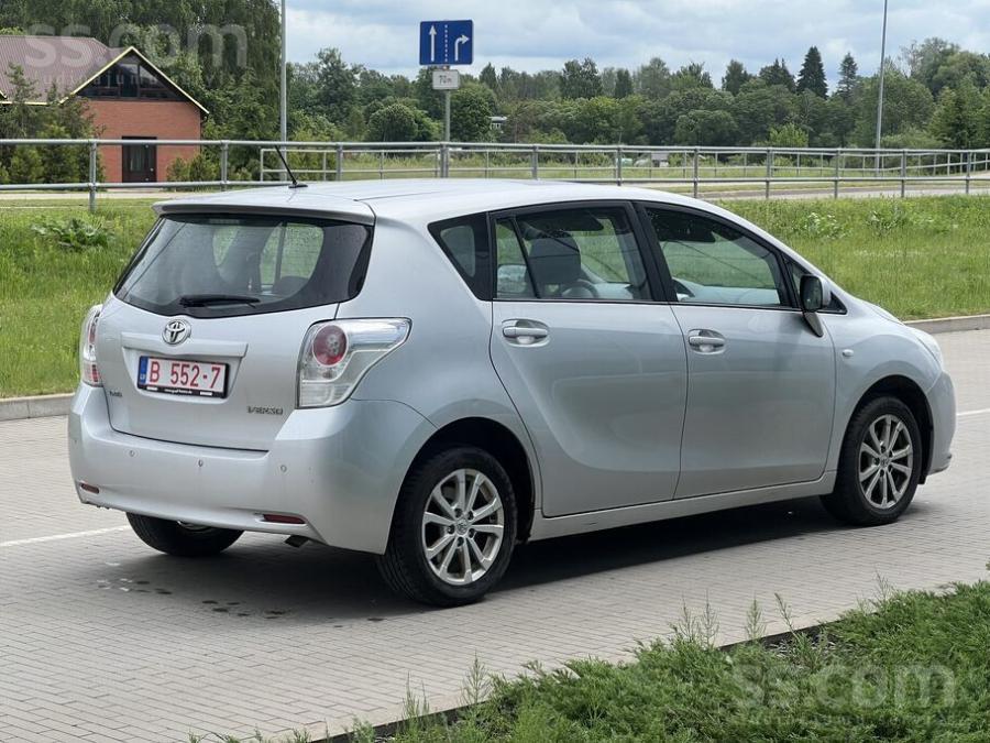 Toyota Verso 2010 Rēzekne, ar dzinēja tilpumu 1.80 L un nobraukumu 291 tūkst. km par 3950 €, foto 6 vietnē AUTOMOTO.COM.LV