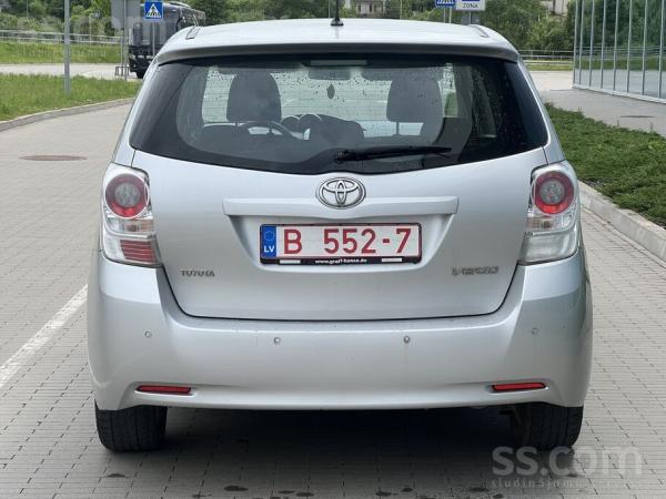 Toyota Verso 2010 in Rezekne, with an engine capacity of 1.80 L and mileage of 291 thousand km for 3950 €, photo 6 on AUTOMOTO.COM.LV