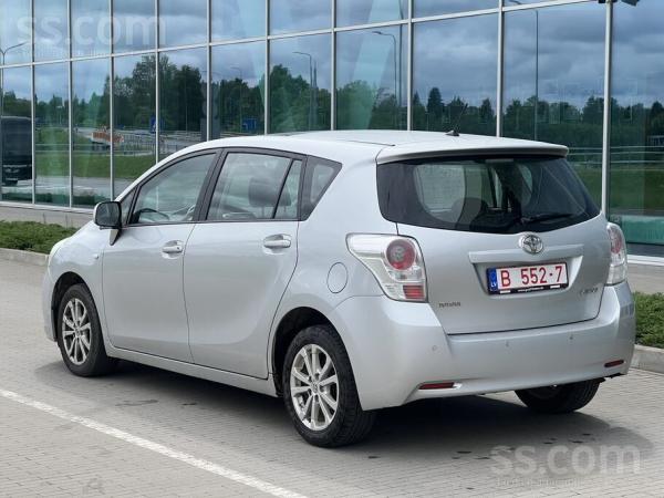 Toyota Verso 2010 in Rezekne, with an engine capacity of 1.80 L and mileage of 291 thousand km for 3950 €, photo 7 on AUTOMOTO.COM.LV