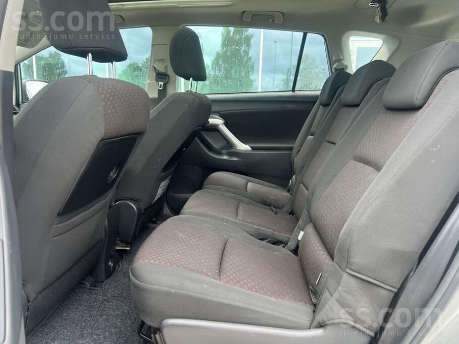 Toyota Verso 2010 Rēzekne, ar dzinēja tilpumu 1.80 L un nobraukumu 291 tūkst. km par 3950 €, foto 12 vietnē AUTOMOTO.COM.LV