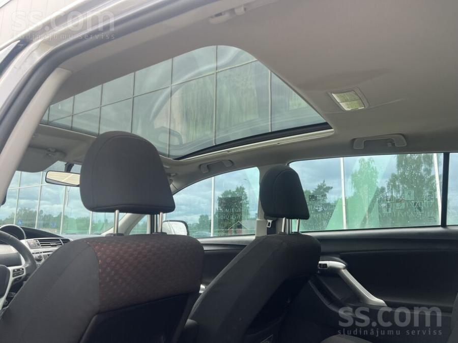 Toyota Verso 2010 Rēzekne, ar dzinēja tilpumu 1.80 L un nobraukumu 291 tūkst. km par 3950 €, foto 13 vietnē AUTOMOTO.COM.LV