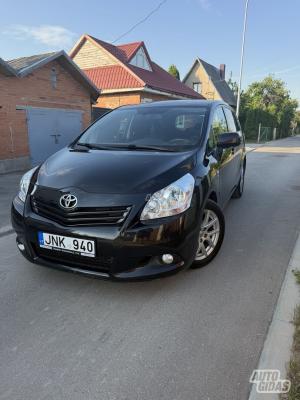 Toyota Verso 2010 in Klaipeda, with an engine capacity of 2.20 L and mileage of 320 thousand km for 4000 €, photo  on AUTOMOTO.COM.LV