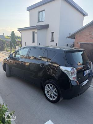 Toyota Verso 2010 in Klaipeda, with an engine capacity of 2.20 L and mileage of 320 thousand km for 4000 €, photo 6 on AUTOMOTO.COM.LV