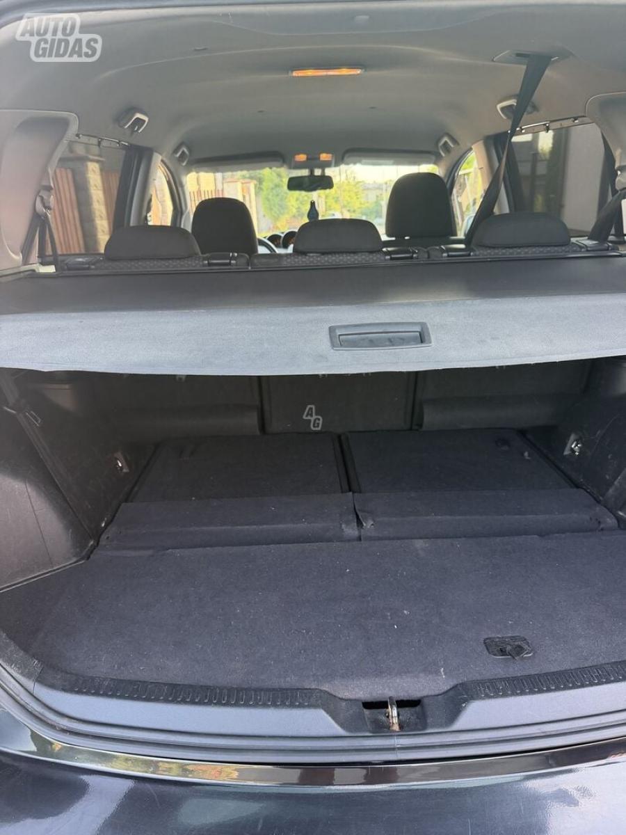 Toyota Verso 2010 in Klaipeda, with an engine capacity of 2.20 L and mileage of 320 thousand km for 4000 €, photo 14 on AUTOMOTO.COM.LV