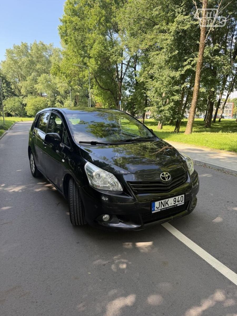 Toyota Verso 2010 Klaipėda, ar dzinēja tilpumu 2.20 L un nobraukumu 324 tūkst. km par 3700 €, foto 1 vietnē AUTOMOTO.COM.LV