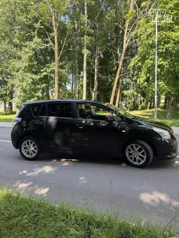 Toyota Verso 2010 Klaipėda, ar dzinēja tilpumu 2.20 L un nobraukumu 324 tūkst. km par 3700 €, foto 2 vietnē AUTOMOTO.COM.LV