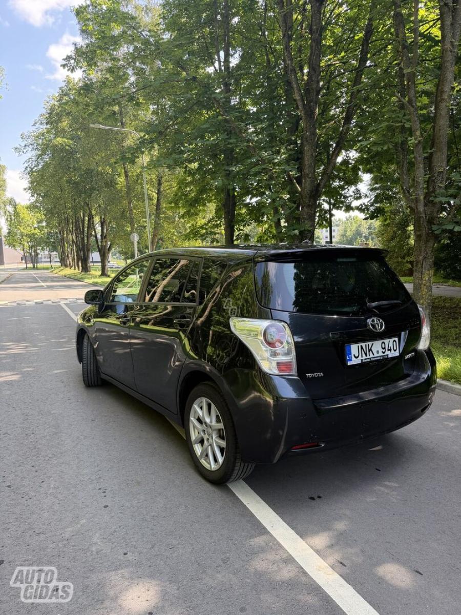 Toyota Verso 2010 Klaipėda, ar dzinēja tilpumu 2.20 L un nobraukumu 324 tūkst. km par 3700 €, foto 5 vietnē AUTOMOTO.COM.LV