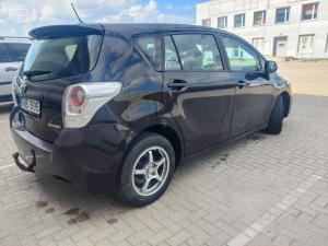 Toyota Verso 2010 in Siauliai, with an engine capacity of 2.00 L and mileage of 354 thousand km for 2850 €, photo  on AUTOMOTO.COM.LV