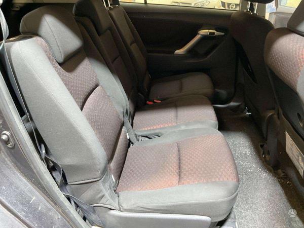 Toyota Verso 2010 Viļņa vietnē Toyota Verso 2010 Viļņa, ar dzinēja tilpumu 2.00 L un nobraukumu 224 tūkst. km par 4999 €, foto 5 vietnē AUTOMOTO.COM.LV