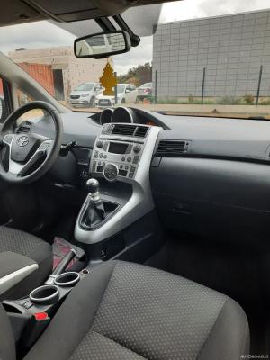 Toyota Verso 2010 in Vilnius, with an engine capacity of 2.24 L and mileage of 225 thousand km for 3500 €, photo 3 on AUTOMOTO.COM.LV