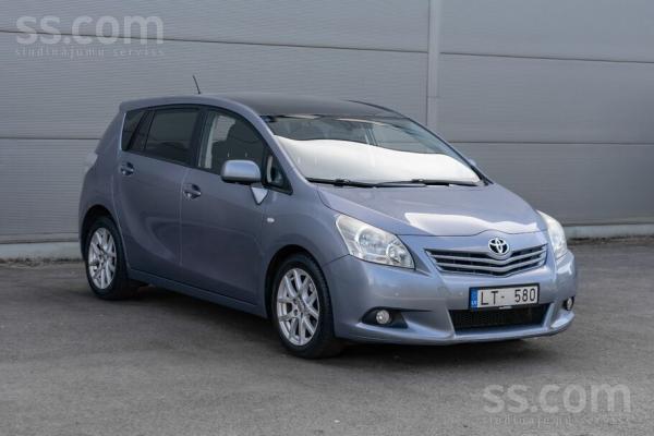 Toyota Verso 2011 in Riga, with an engine capacity of 2.00 L and mileage of 0 thousand km for 4950 €, photo 3 on AUTOMOTO.COM.LV