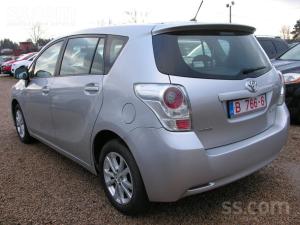 Toyota Verso 2011 in Riga, with an engine capacity of 2.00 L and mileage of 200 thousand km for 4950 €, photo 4 on AUTOMOTO.COM.LV