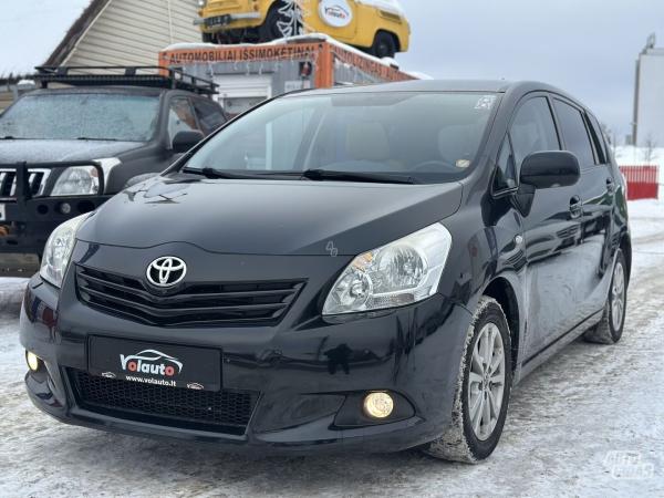 Toyota Verso 2011 in Pabrade, with an engine capacity of 2.00 L and mileage of 260 thousand km for 4950 €, photo 1 on AUTOMOTO.COM.LV