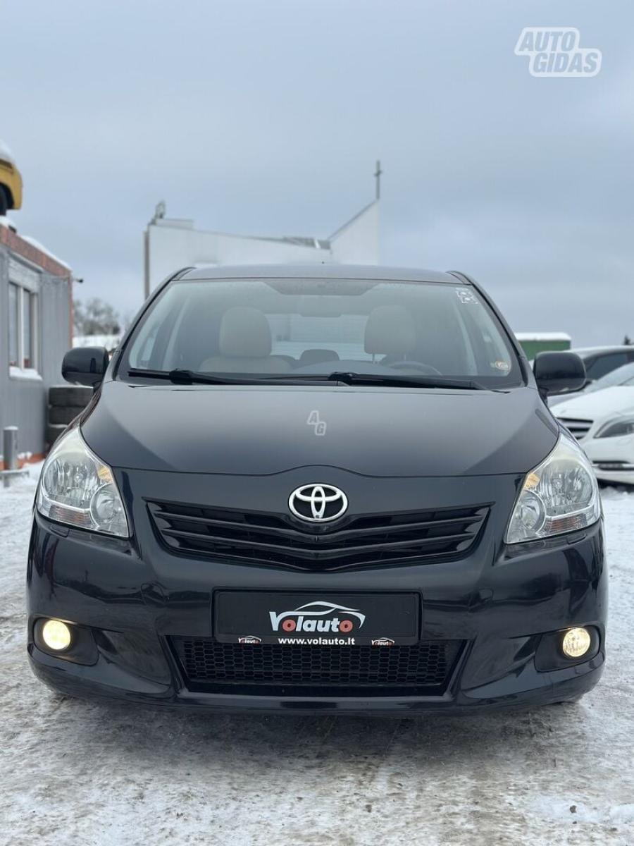 Toyota Verso 2011 Pabradė, ar dzinēja tilpumu 2.00 L un nobraukumu 260 tūkst. km par 4950 €, foto 2 vietnē AUTOMOTO.COM.LV