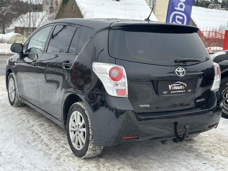 Toyota Verso 2011 Pabradė, ar dzinēja tilpumu 2.00 L un nobraukumu 260 tūkst. km par 4950 €, foto 5 vietnē AUTOMOTO.COM.LV