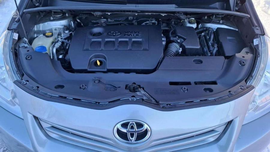 Toyota Verso 2011 in Klaipeda, with an engine capacity of 1.80 L and mileage of 226 thousand km for 6700 €, photo 11 on AUTOMOTO.COM.LV