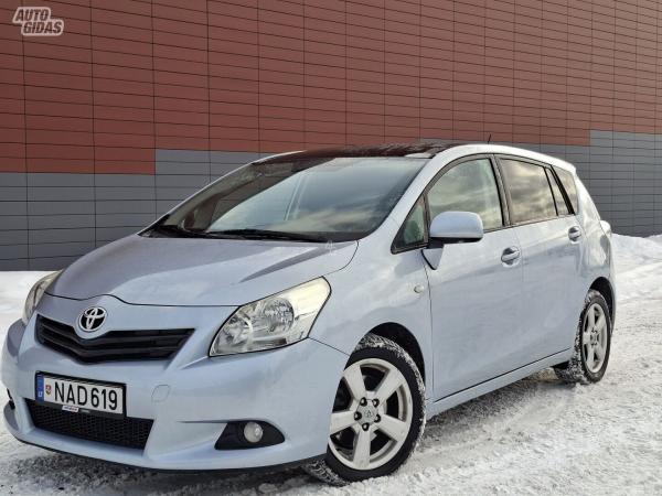 Toyota Verso 2011 in Silute, with an engine capacity of 2.20 L and mileage of 202 thousand km for 5000 €, photo 1 on AUTOMOTO.COM.LV