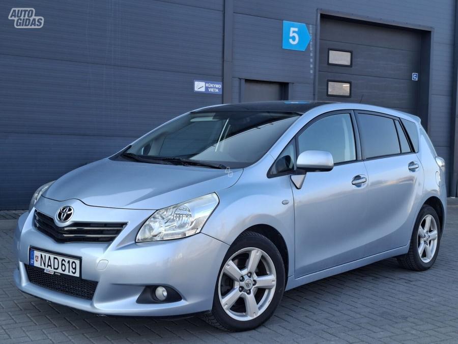 Toyota Verso 2011 Šilutė, ar dzinēja tilpumu 2.20 L un nobraukumu 202 tūkst. km par 5000 €, foto 1 vietnē AUTOMOTO.COM.LV