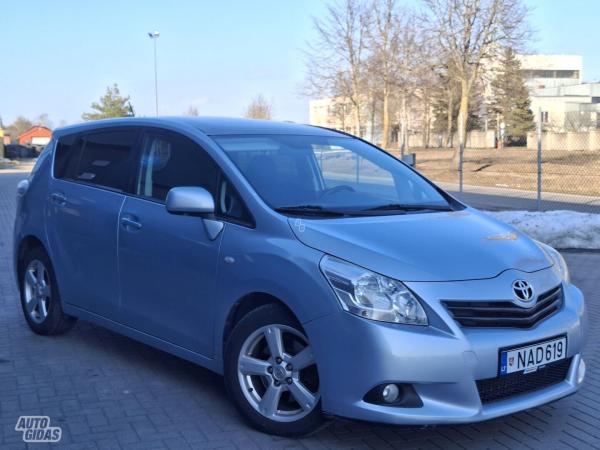 Toyota Verso 2011 Šilutė, ar dzinēja tilpumu 2.20 L un nobraukumu 202 tūkst. km par 5000 €, foto 3 vietnē AUTOMOTO.COM.LV