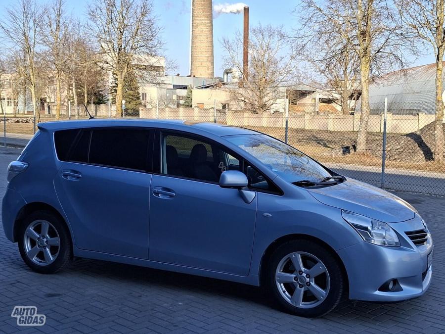 Toyota Verso 2011 Šilutė, ar dzinēja tilpumu 2.20 L un nobraukumu 202 tūkst. km par 5000 €, foto 11 vietnē AUTOMOTO.COM.LV