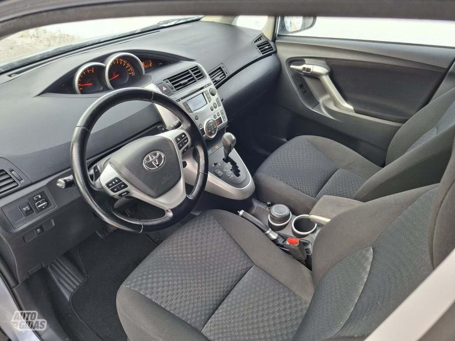 Toyota Verso 2011 Šilutė, ar dzinēja tilpumu 2.20 L un nobraukumu 202 tūkst. km par 5000 €, foto 12 vietnē AUTOMOTO.COM.LV