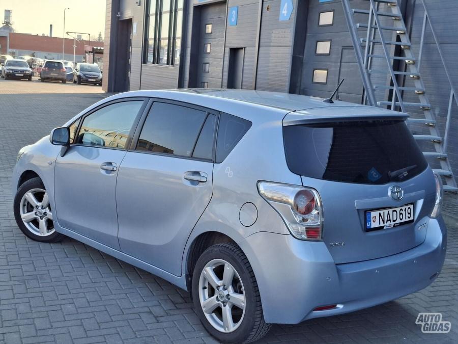 Toyota Verso 2011 Šilutė, ar dzinēja tilpumu 2.20 L un nobraukumu 202 tūkst. km par 4999 €, foto 3 vietnē AUTOMOTO.COM.LV