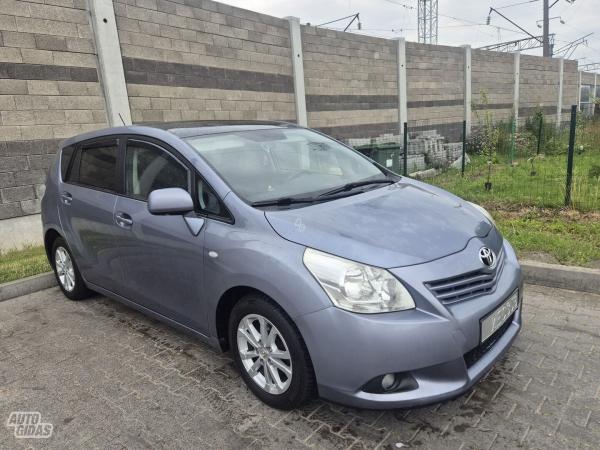 Toyota Verso 2011 Viļņa, ar dzinēja tilpumu 2.00 L un nobraukumu 326 tūkst. km par 4100 €, foto 3 vietnē AUTOMOTO.COM.LV