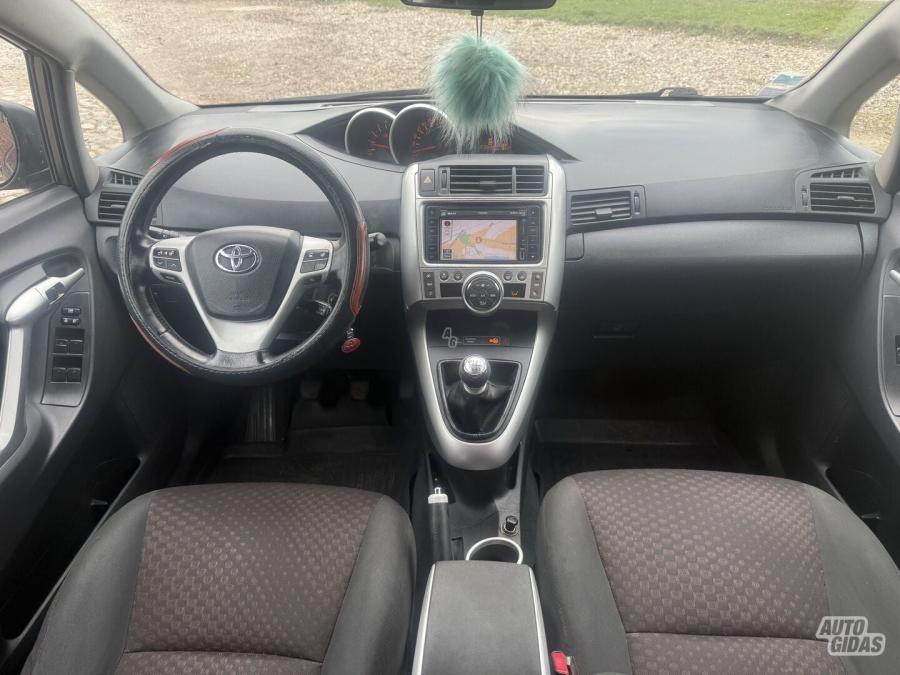 Toyota Verso 2011 Kretinga, ar dzinēja tilpumu 2.00 L un nobraukumu 284 tūkst. km par 3799 €, foto 7 vietnē AUTOMOTO.COM.LV