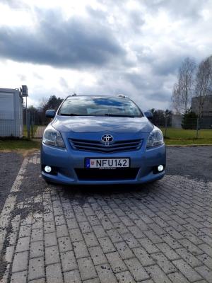 Toyota Verso 2011 in Vilnius, with an engine capacity of 2.00 L and mileage of 245 thousand km for 5600 €, photo 3 on AUTOMOTO.COM.LV