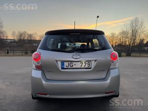 Toyota Verso 2011 in Valmiera, with an engine capacity of 1.80 L and mileage of 214 thousand km for 6000 €, photo 6 on AUTOMOTO.COM.LV